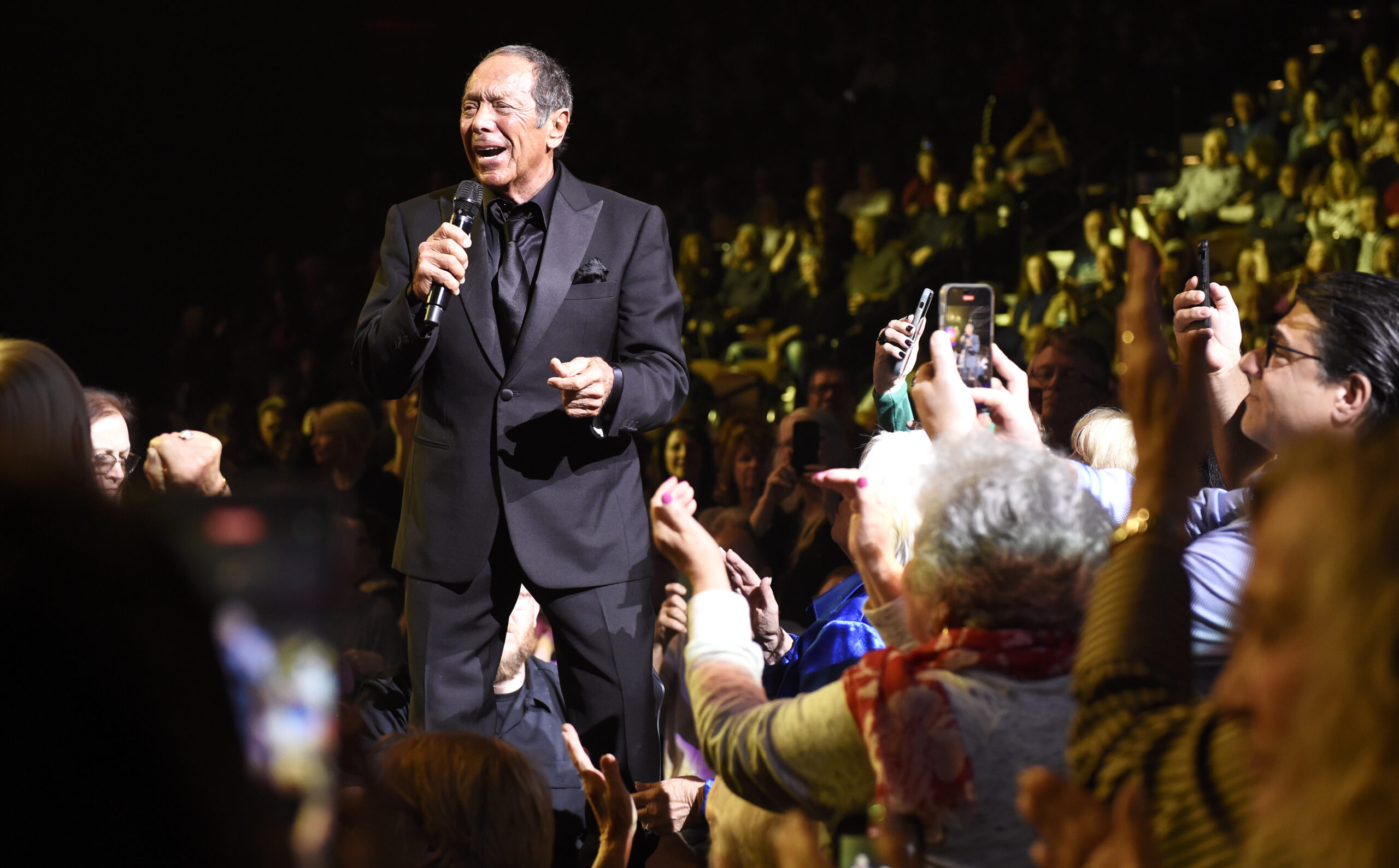 Paul Anka Returns to Mohegan Sun Arena in June - Mohegan Sun Newsroom